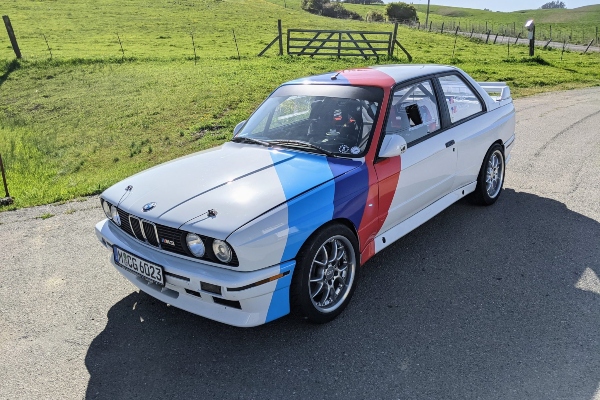 Besprekorno restaurirani 1990 BMW M3 trkački model sa E36 motorom