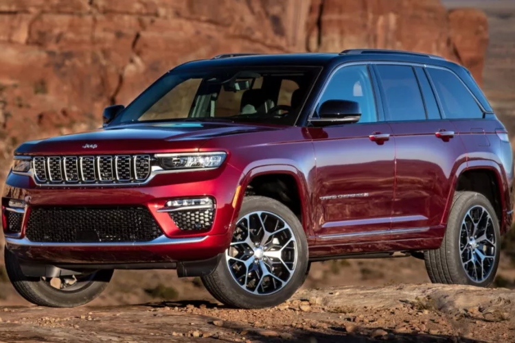 Jeep povlači svoje SUV modele zbog otkazivanja letve volana
