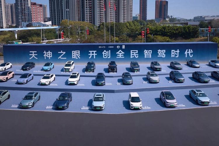 BYD raspalio rat cena u autonomnoj vožnji: 'God’s Eye' ADAS u EV modelu ...